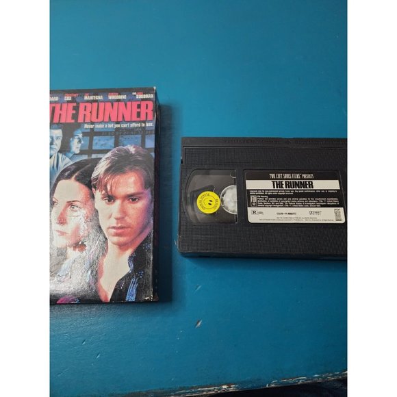 Media | The Runner Vhs 1999 Rated R Courtney Cox Joe Mantegna John ...
